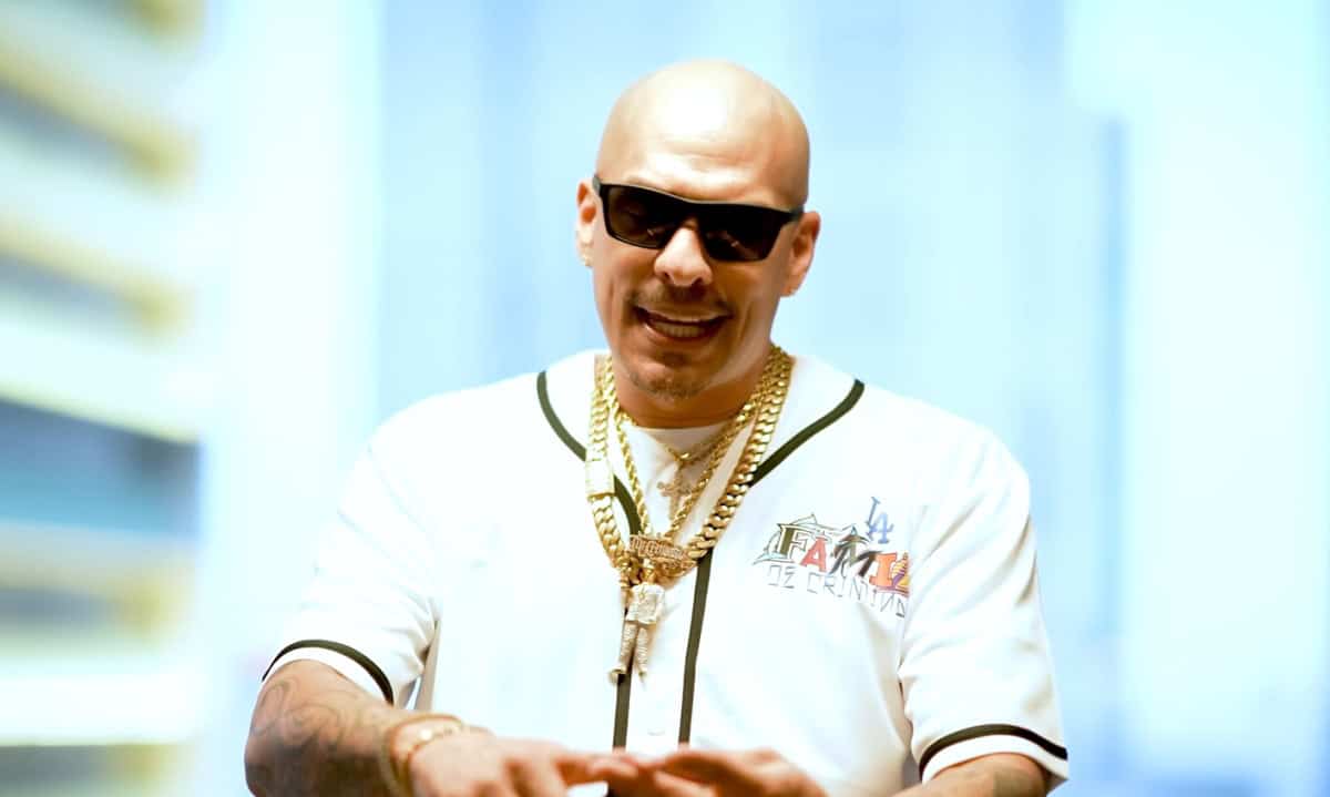 Mr. Criminal tiputti uuden musavideon 'Blessed'